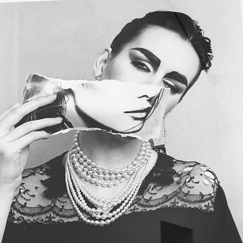 Linder and Hannah Wilke @ Alison Jacques Gallery : Ricardo Pimentel